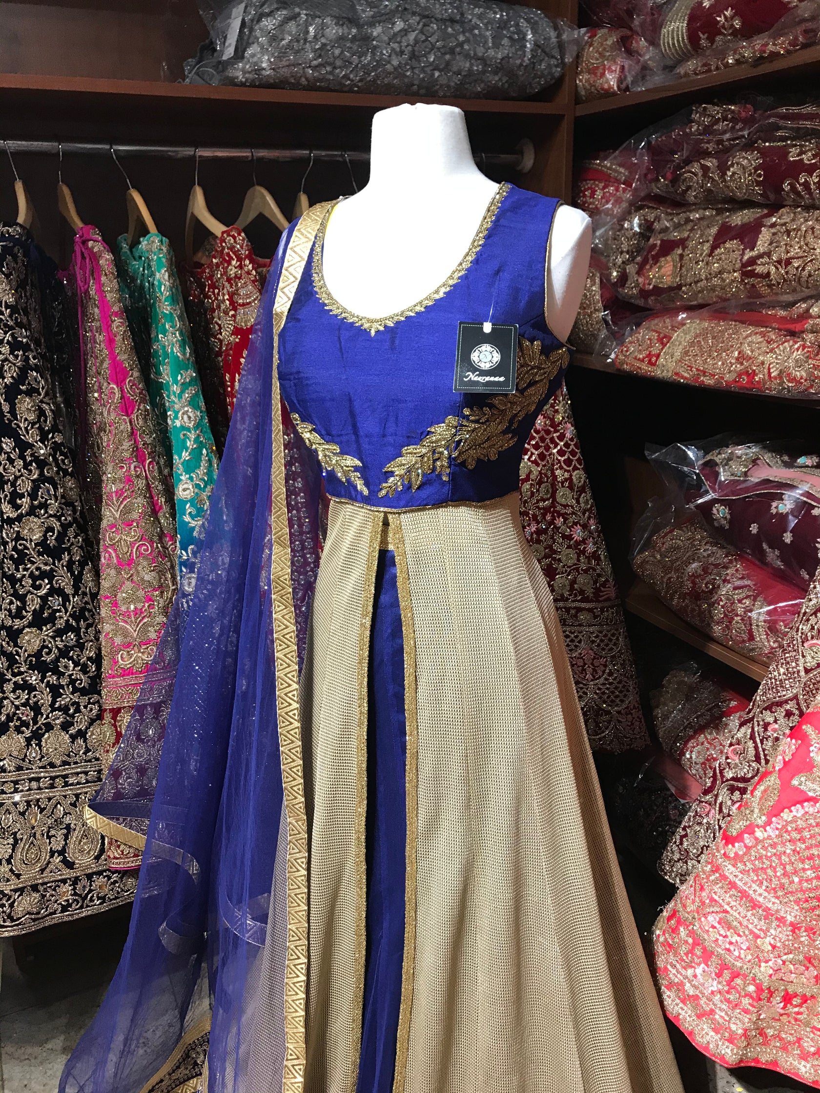 Navy Gold Size 38 Embroidered Lacha – Nazranaa